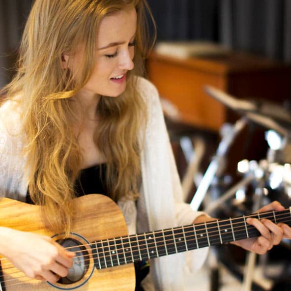 Wychwood Festival: Chloe Elliot