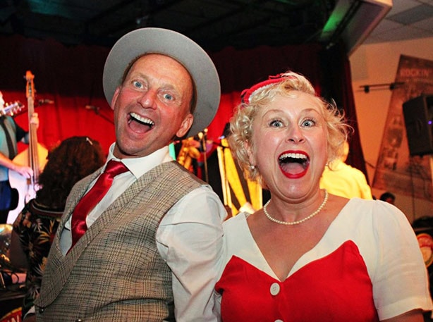 Wychwood Festival: Shake A Tail Feather